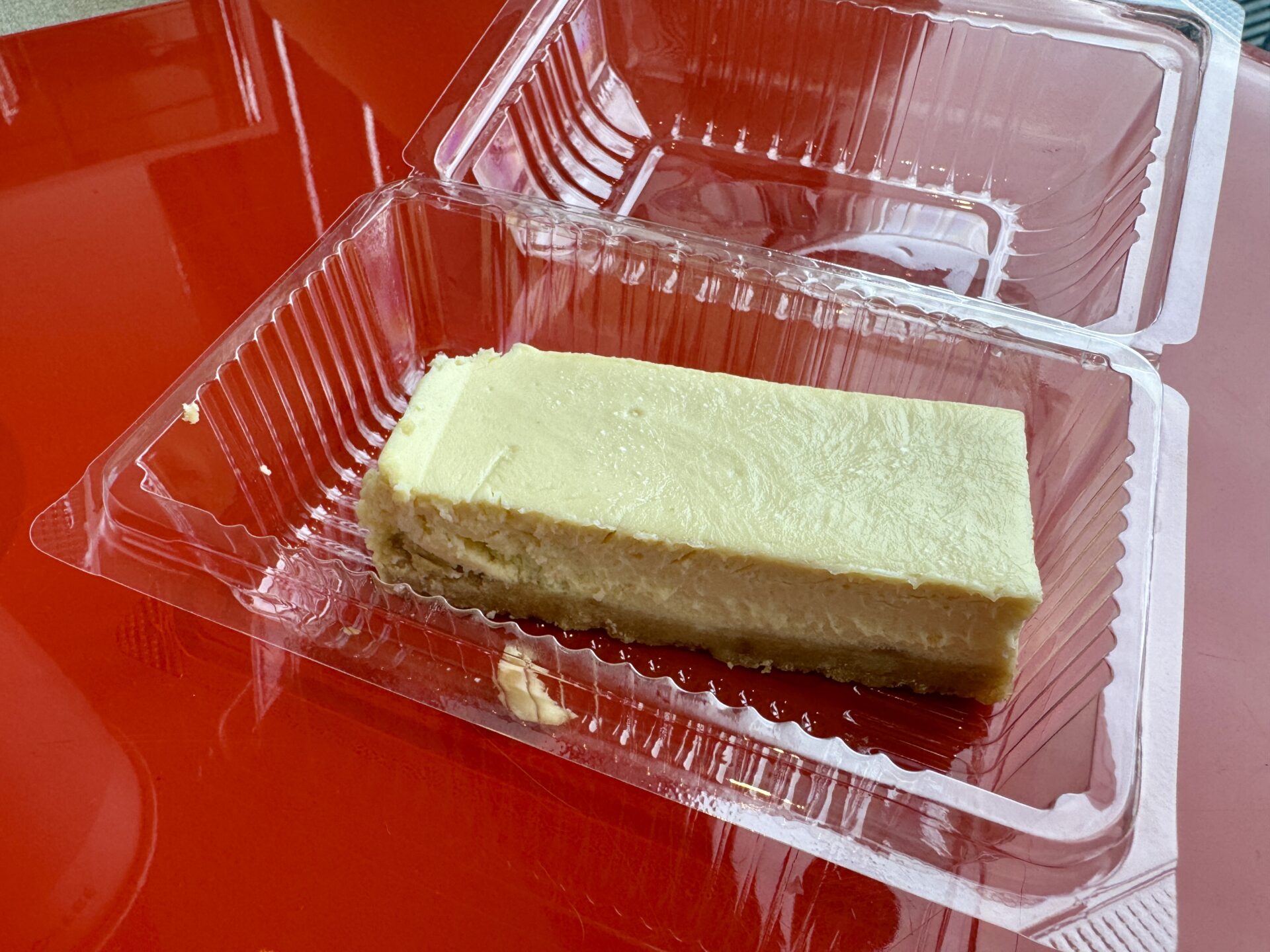 台湾No. 1コーヒーチェーン“LOUISA COFFEE（ルイーザコーヒー）”に行ってみた！｜HafHでお試し移住ライフ